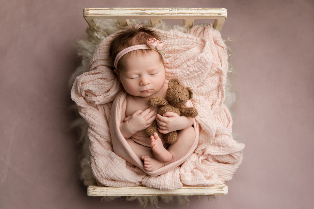 Becoming a Baby Whisperer: Simply Beautiful Newborn Photography